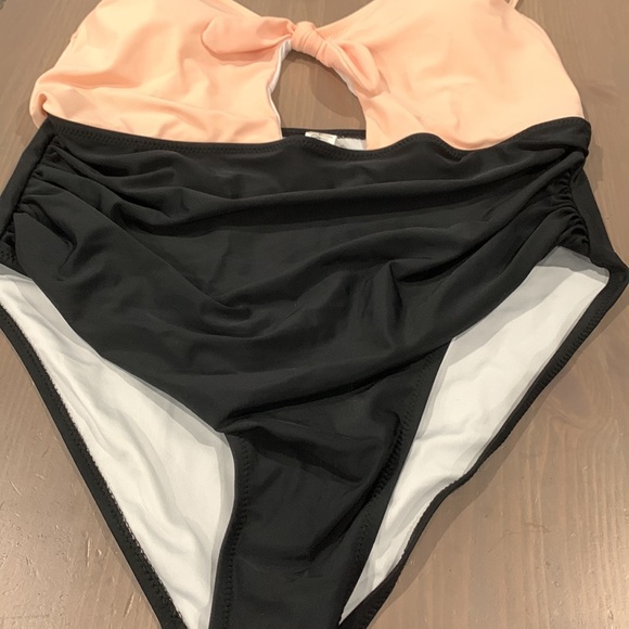 Cupshe | Swim | Keyhole Swimsuit | Poshmark